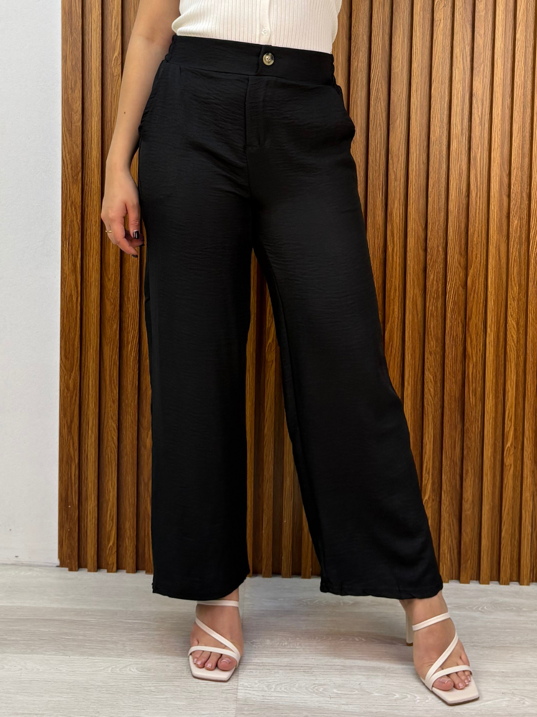 PANTALON HOLGADO FRANCIS NEGRO – HUBA