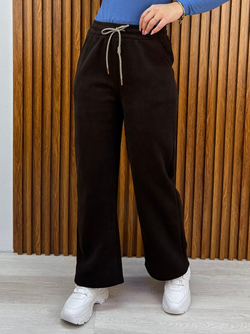 PANTALON CON FORRO ANDREA MARRON – HUBA